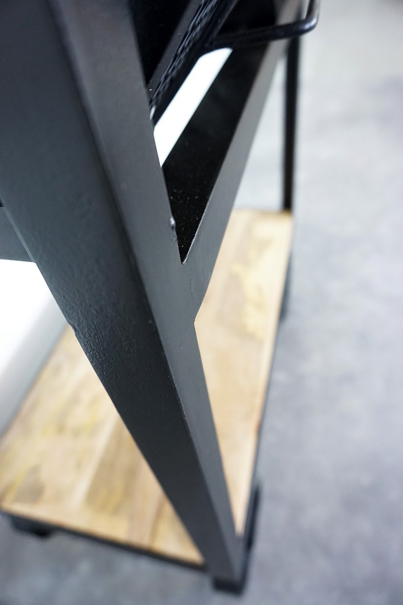 industriële serveertafel met 2 rekken